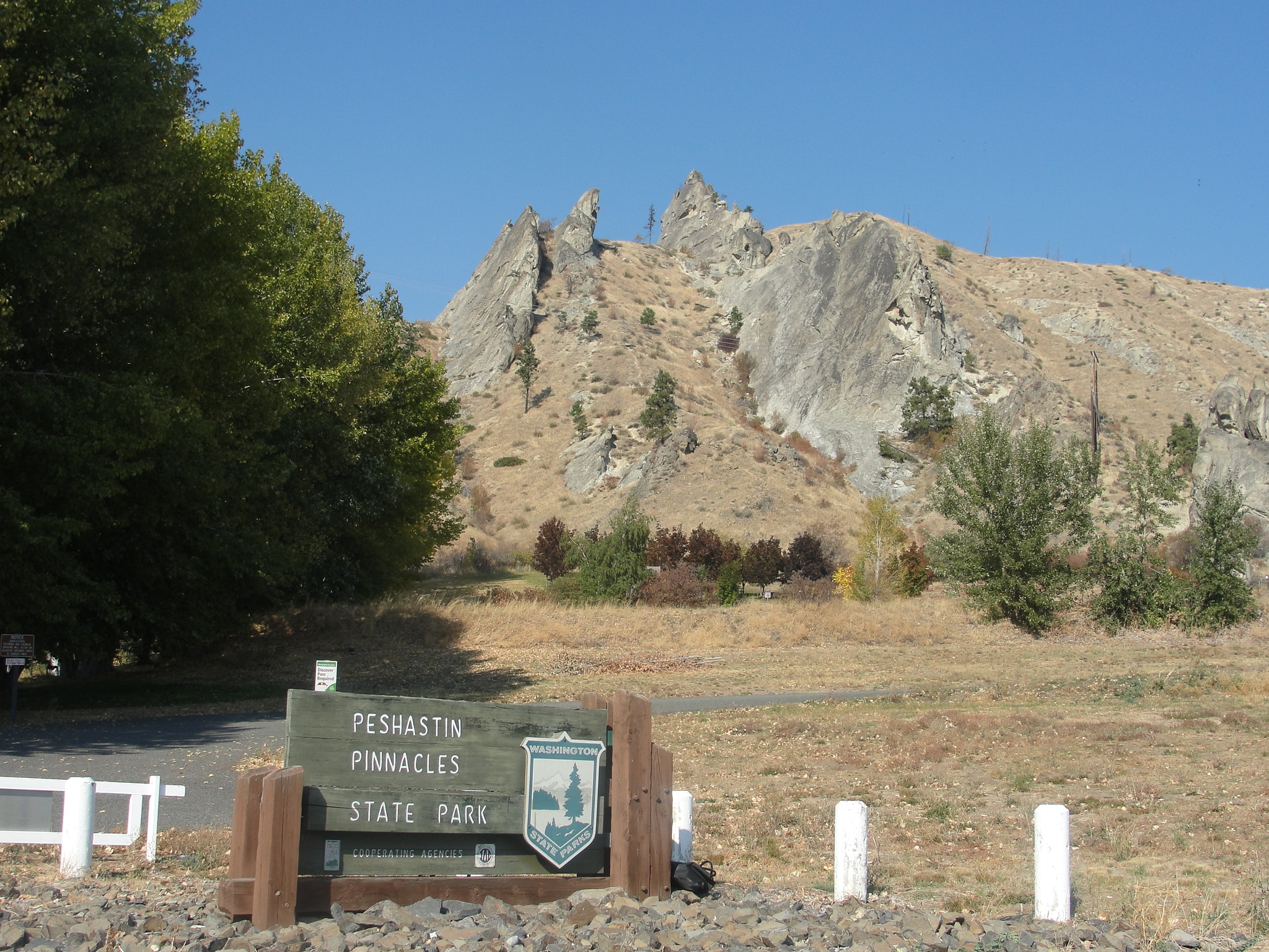 Peshastin Pinnacles State Park: Rattle and Hum - wildtalesof.com